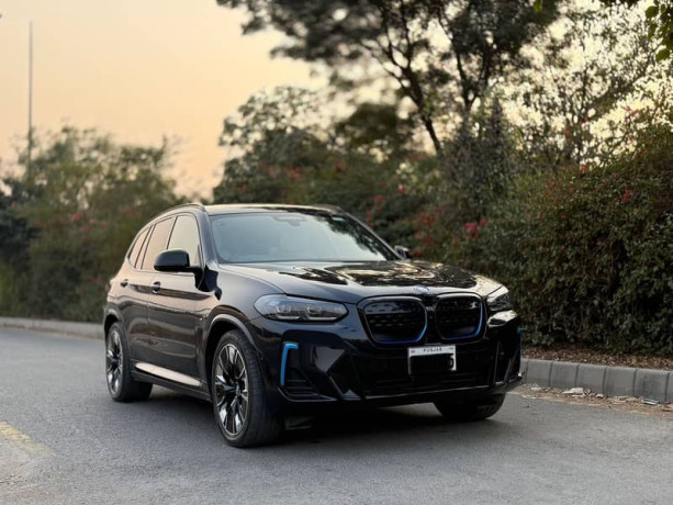 BMW IX3 2022, Lahore